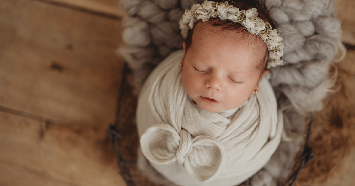 Newborn. Raluca Anghelescu, fotograf profesionist în Brașov