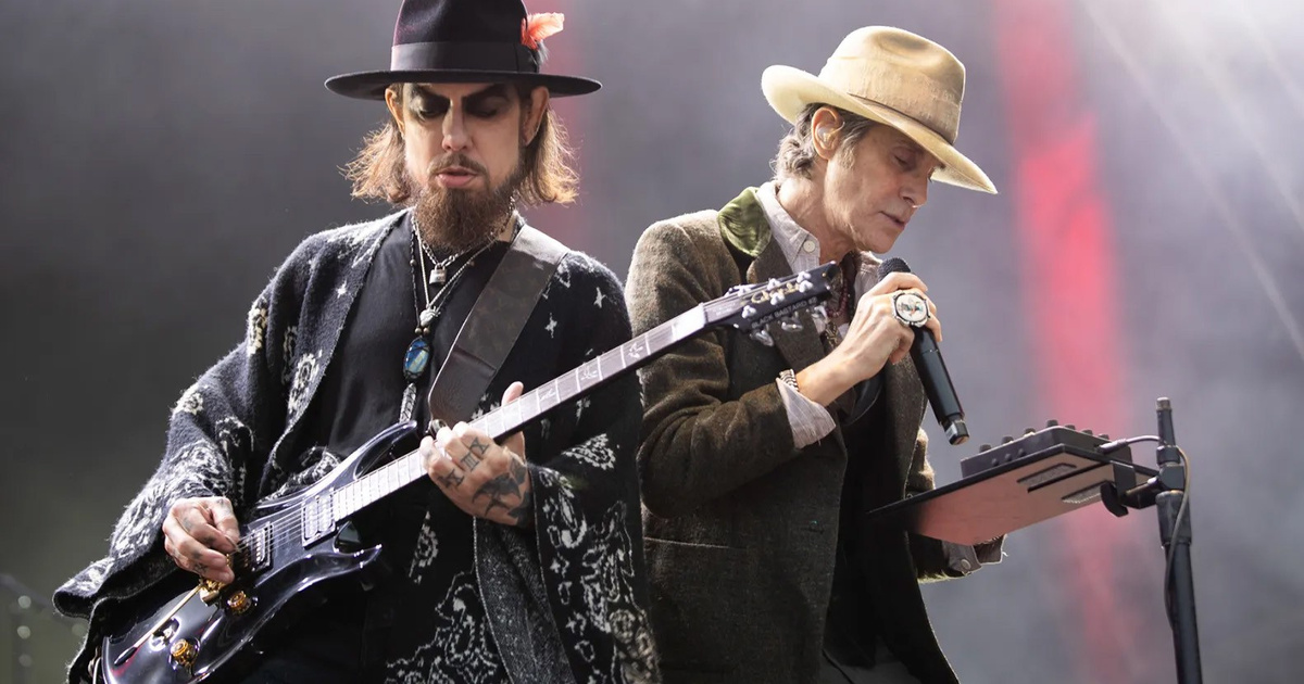 Jane’s Addiction Draw the Line: Perry Farrell and Band Members Settle ...