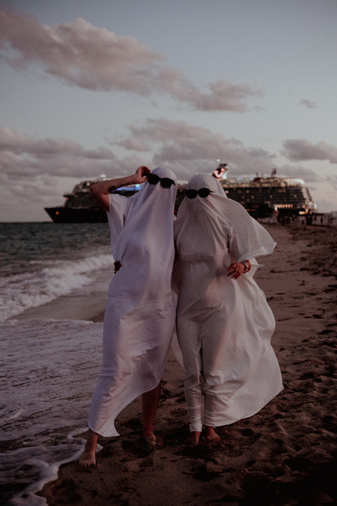 Miami Beach Ghost Photoshoot. Portrait and graduation photographer ...