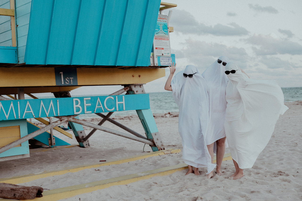 Miami Beach Ghost Photoshoot. Portrait and graduation photographer ...
