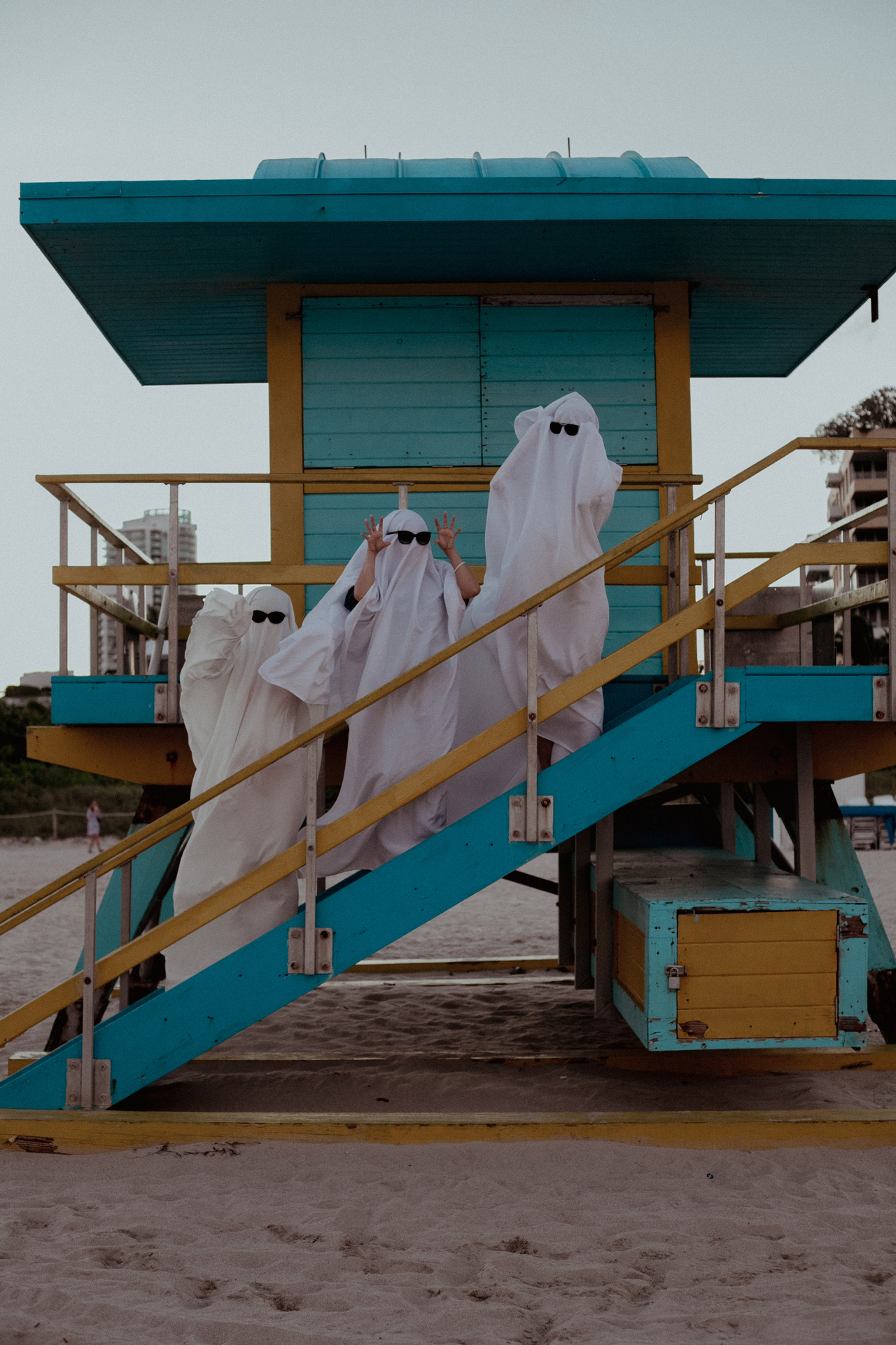 Miami Beach Ghost Photoshoot. Portrait and graduation photographer ...